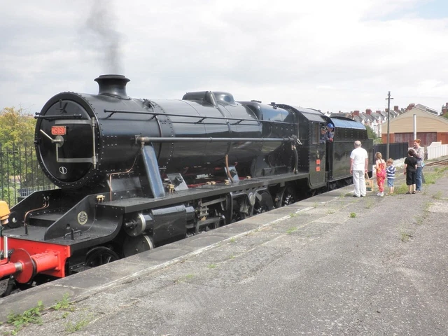 PHOTO 6X4 TURKISH Railways 8F, at Barry Island station This was a ...