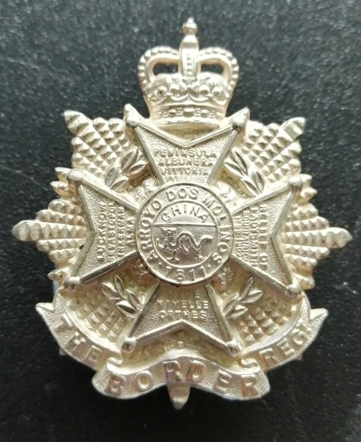 BORDER REGIMENT QUEENS Crown Officers Cap Badge £65.00 - PicClick UK