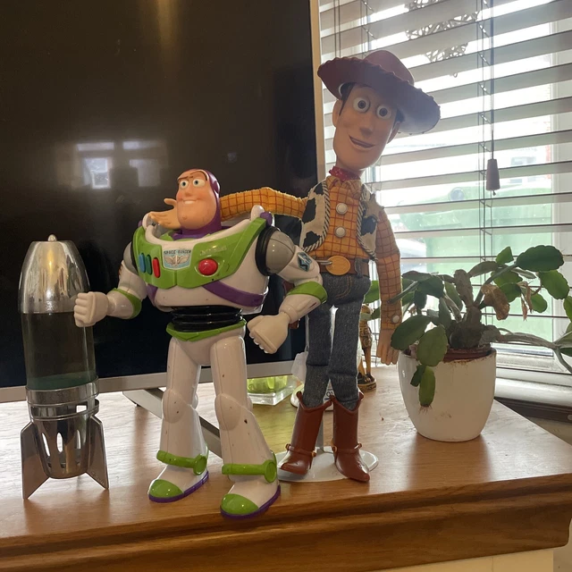 TOY STORY TALKING Buzz Lightyear, Pull String Talking Woody £19.99 ...