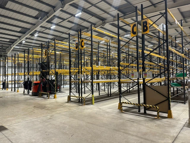 LINK 51 - Used Pallet Racking Dexion Apex 3.3m Beams 5.1m & 5.5m Frames ...