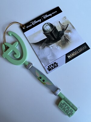 DISNEY EXCLUSIVE STAR Wars Mandalorian Grogu Opening Ceremony Key ...