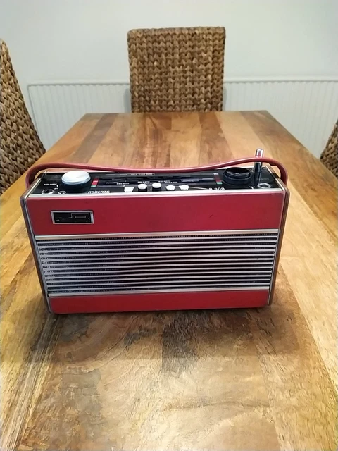 VINTAGE ROBERTS R600 Transistor LW/MW/FM Radio, Red Carry Handle ...