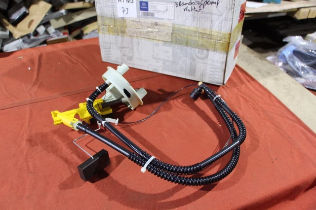 MERCEDES C-CLASS W203 CDI Diesel - Mounting Plate Tank Transmitter ...