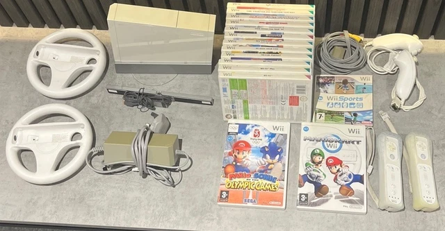 NINTENDO WII WHITE Console Bundle With Controllers Games And ...