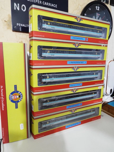 OXFORD RAIL RAKE Of 5 Mk3 Scotrail Coaches With Lighting & A Few ...