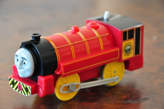 THOMAS TRACKMASTER TRAIN SET MOTORISED ENGINE-VICTOR RARE Collectable ...