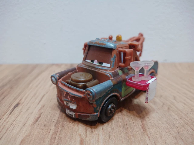 DISNEY PIXAR CARS Tow Mater Waiter Wheel Well Motel Diecast Mattel ...