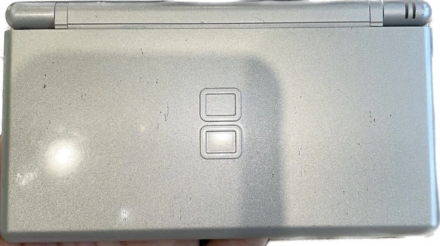 NINTENDO DS LITE Metallic Silver Handheld System - MINT CONDITION. £21. ...