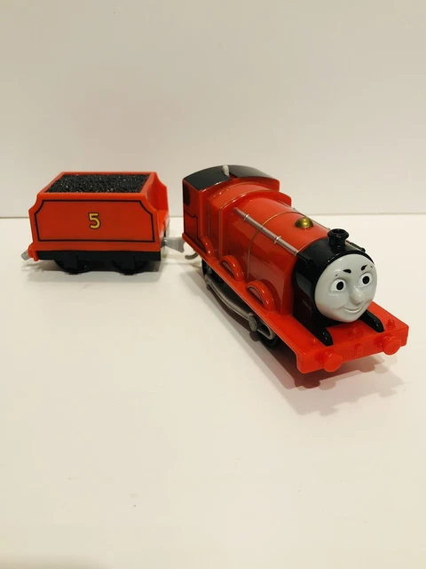 THOMAS AND FRIENDS Trackmaster James avec Trackmaster Train actionné ...