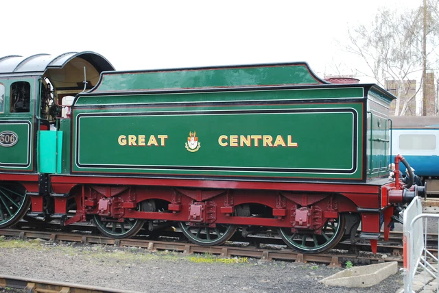 RAILWAY PHOTO - 4000 gll 6 tons tender of GCR Class 11F LNER Class D111 ...