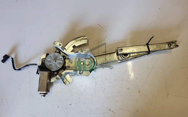 LAND ROVER DISCOVERY 2 Offside Drivers Front Window Regulator . £34.95 ...