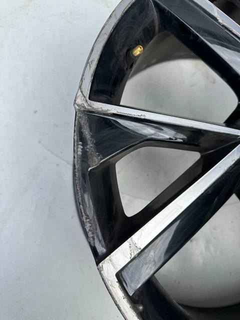 ORIGINAL ŠKODA SCALA ALLOY RIM 7JX18 H2 ET 39 657601025G $227.66 ...