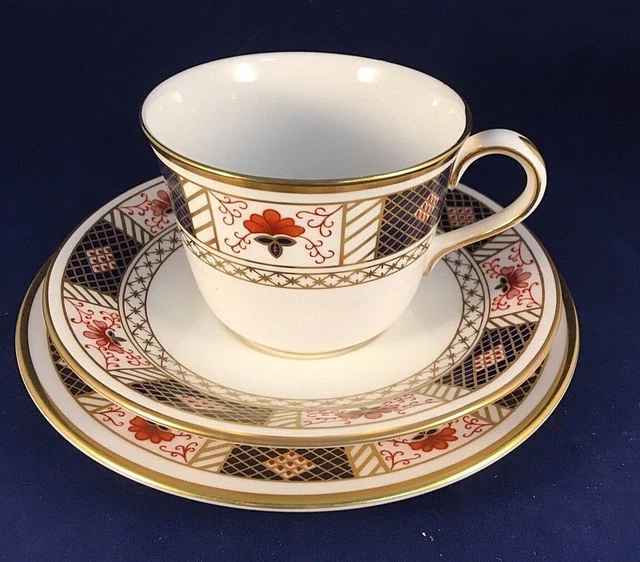 ROYAL CROWN DERBY A.1253 Pattern Derby Border Tea Trio (Cup, Saucer ...