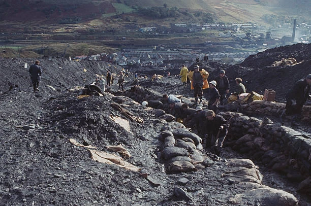ABERFAN DISASTER AFTERMATH 1966 Old Photo $9.00 - PicClick AU