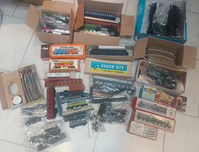 SELECTION / BUNDLE / Job Lot Model Railway / Train Coaches, Engines ...