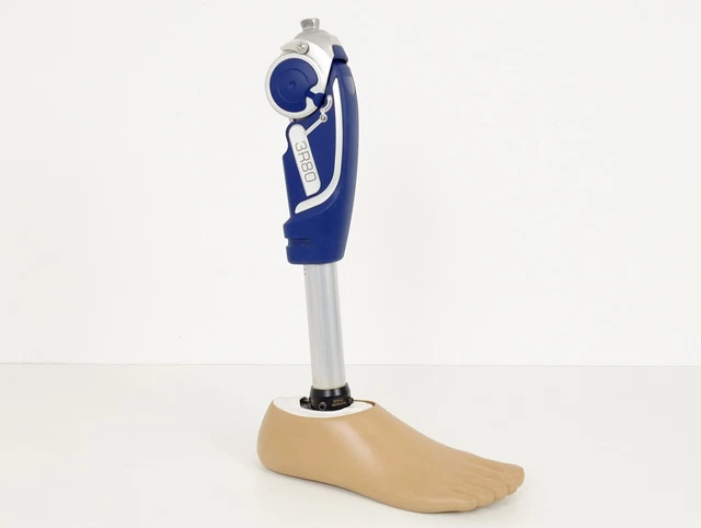 OTTOBOCK 3R80 2015 Kniegelenk Bein-Prothese Leg-Prosthesis Knieprothese Water EUR 3.450,00 ...