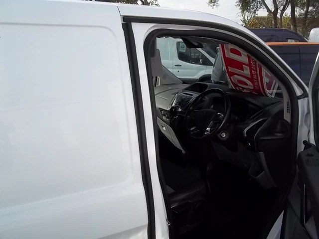 FORD TRANSIT CUSTOM 12+ Rubber Seal Strip - Right Front Door - Vertical ...