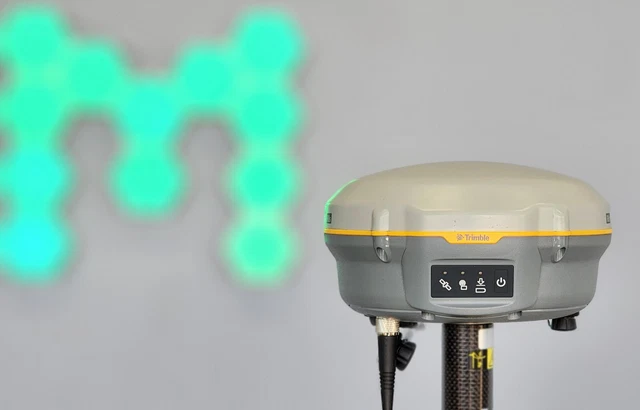 TRIMBLE R8S GPS GNSS BeiDou Galileo Base Rover Empfänger mit TSC3 ...