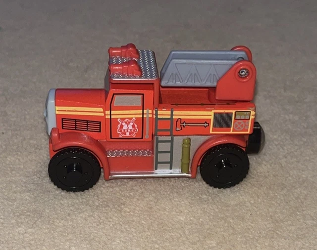 THOMAS & FRIENDS Wooden Railway - Fire truck vehicle- Rescue Flynn ...