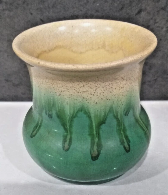 AUSTRALIAN POTTERY REMUED CERAMIC GREEN DRIP GLAZE VASE 50 to base $28. ...
