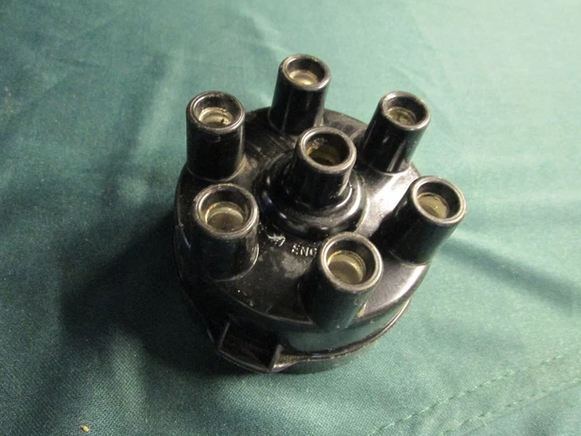 NOS DISTRIBUTOR CAP Essex V6 Genuine Lucas Ford Zephyr Zodiac Mk4 ...
