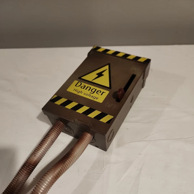 SPIRIT HALLOWEEN ANIMATRONIC Haunted High Voltage Electrical Box Prop ...