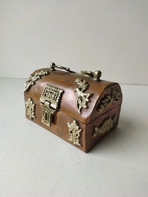 ANTIQUE VINTAGE MINIATURE Copper Treasure Box Asian Tibetan Trinket Box ...