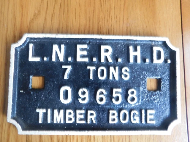 CAST IRON LNER H.D. Timber Bogie wagon plate EUR 58,55 - PicClick IT