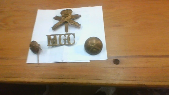 WW1, THE MACHINE Gun Corps GENUINE, British Military Army Cap Badges ...