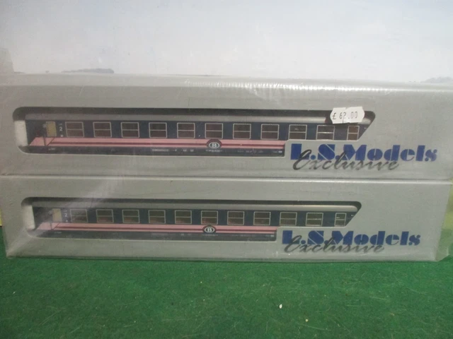 LS MODELS 1:87 H0 Coach Set Sncb Epoche V. Cat No.12006-1/2 £59.00 ...