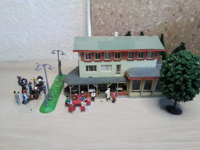 FALLER HO. REF B-21901. Maquette Diorama Cafe Hotel Et 24 Personnages ...