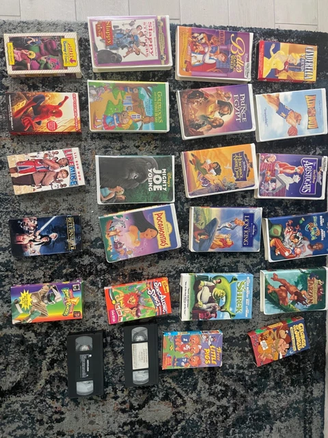 WALT DISNEY VHS tapes, lion king, space jam, hunchback of notre dame ...