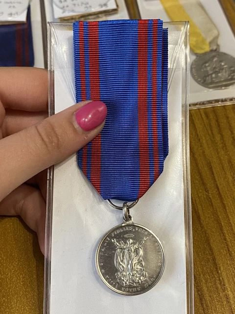 MÉDAILLE VATICAN PIO Ix Admission Miraculeuse Maria 1872 FDC Avec Ruban ...