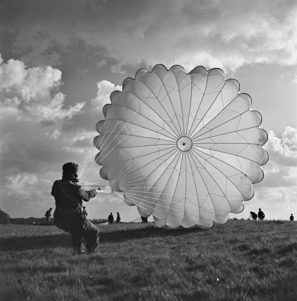 PARATROOPER 1ST AIRBORNE Division Parachute Brigade British Arm- 1941 ...