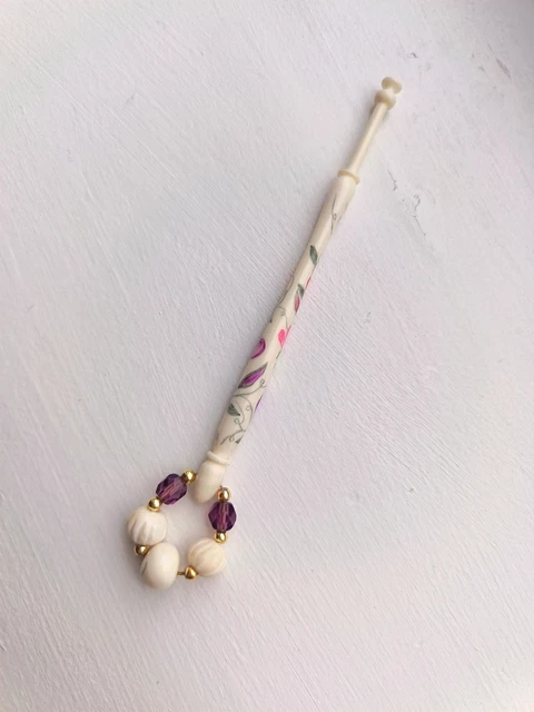 VINTAGE DIANE MILLER Signed Painted Floral Lace Bobbin £45.00 - PicClick UK