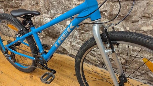 TREK WAHOO 24 Kids Bike 24-inch. 8-Speed Gears. Mountain Bike. Good Condition £182.70 - PicClick UK
