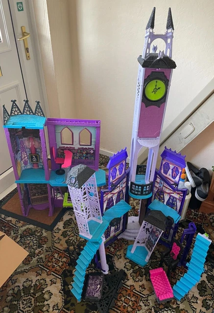 MONSTER HIGH DELUXE High School PlaySet Castle Haunted Mansion - Mattel ...