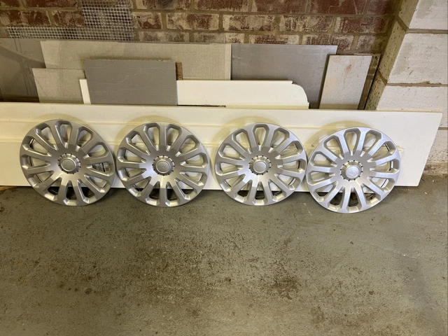 FORD 1537427 FIESTA Mk7 15 inch Wheel Trim Hub Cap set of 4 £30.00 ...