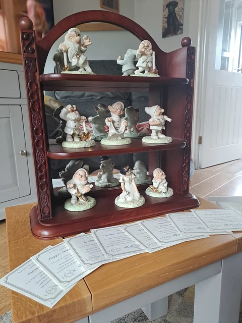 LENOX CLASSICS DISNEY, Snow White & The Seven Dwarfs, Figures & Display ...