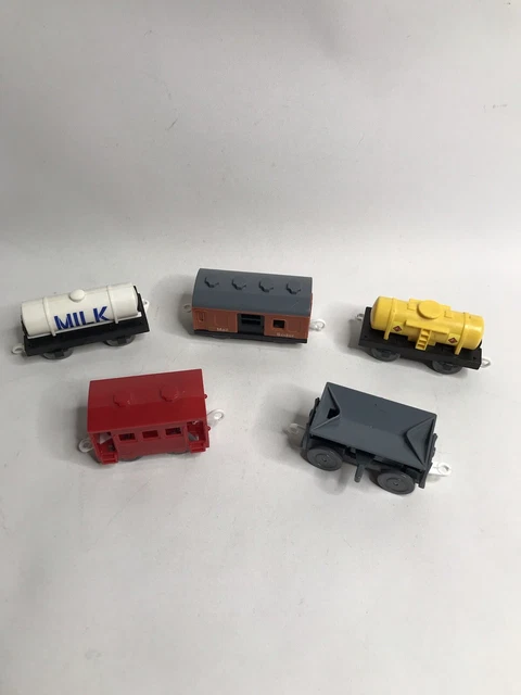 TOMY TRACKMASTER Thomas & Friends TRUCK BUNDLE With Tankers EUR 13,07 ...