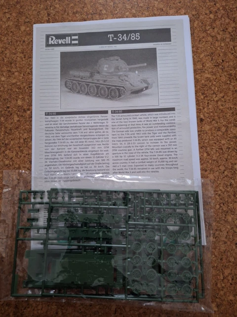 REVELL T-34/85 OHNE OVP und Aufkleber im Maßstab 1/72 EUR 5,00 ...