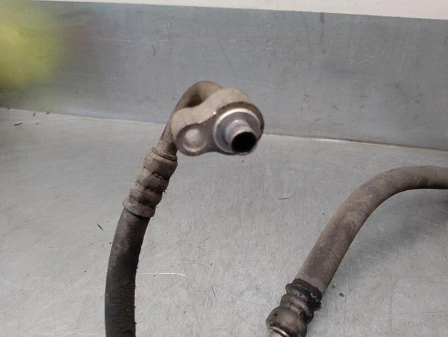 1330200 TUYAUX DE climatisation pour FORD FOCUS 1.8 16V 2001 4822838 ...