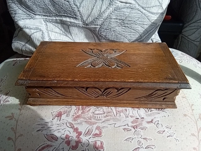 VINTAGE WOODEN HAND Carved music box £30.00 - PicClick UK