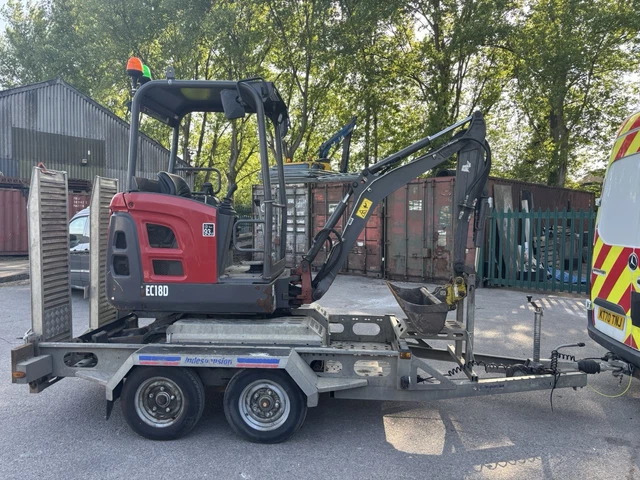 VOLVO/KUBOTA/JCB/BOBCAT/TAKEUCHI EC18D MINI Digger/ excavator £ ...