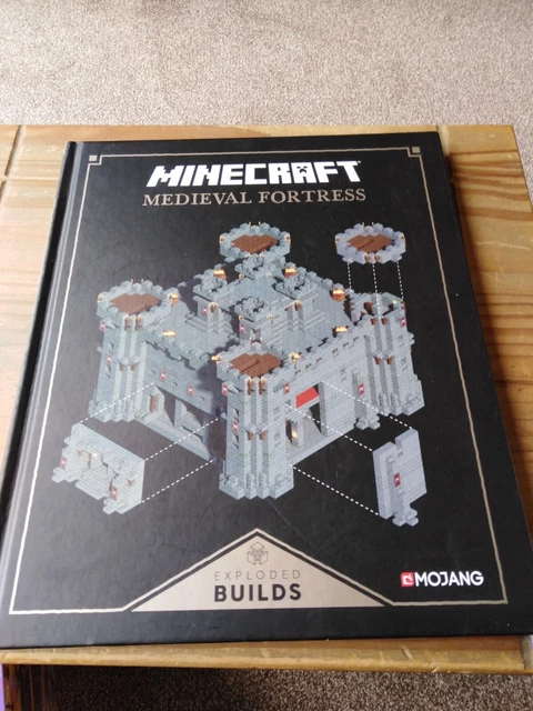 MINECRAFT: EXPLODED BUILDS: Medieval Fortress: An Official Mojang Book by Mojang EUR 4,08 ...