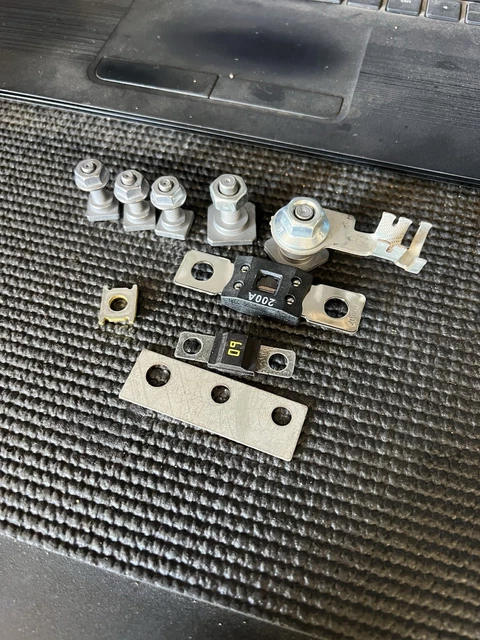 20-25 CHEVY/GMC 2500,3500 Battery Fused Terminal Kit P# 84669070 $44.51 ...