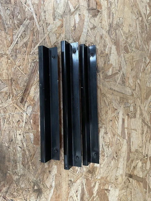 LAND ROVER DEFENDER 110 Tdci Td5 Genuine Seatbox Middle Carpet Retainer ...