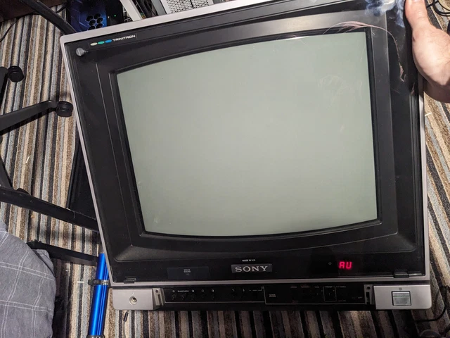 SONY TRINITRON TV PVM-14L3 600TVL Colour Video Monitor Tested Working £ ...