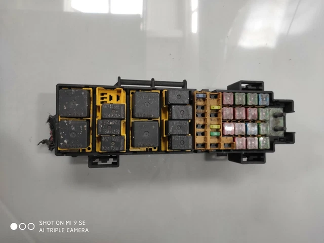 JEEP CHEROKEE MK 3 Kj, Engine Bay Fuse Relay Box, 96555J, 56010456Ac £ ...