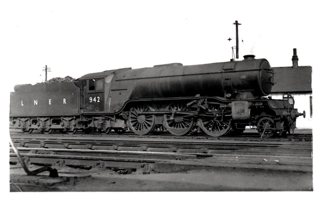 LNER CLASS V2 2-6-2 No 942 at HAYMARKET SHED YARD c1947 R/PHOTO £1.00 ...